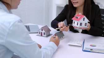 Why do women choose to invest in real estate with their friends? | Exclusive Links